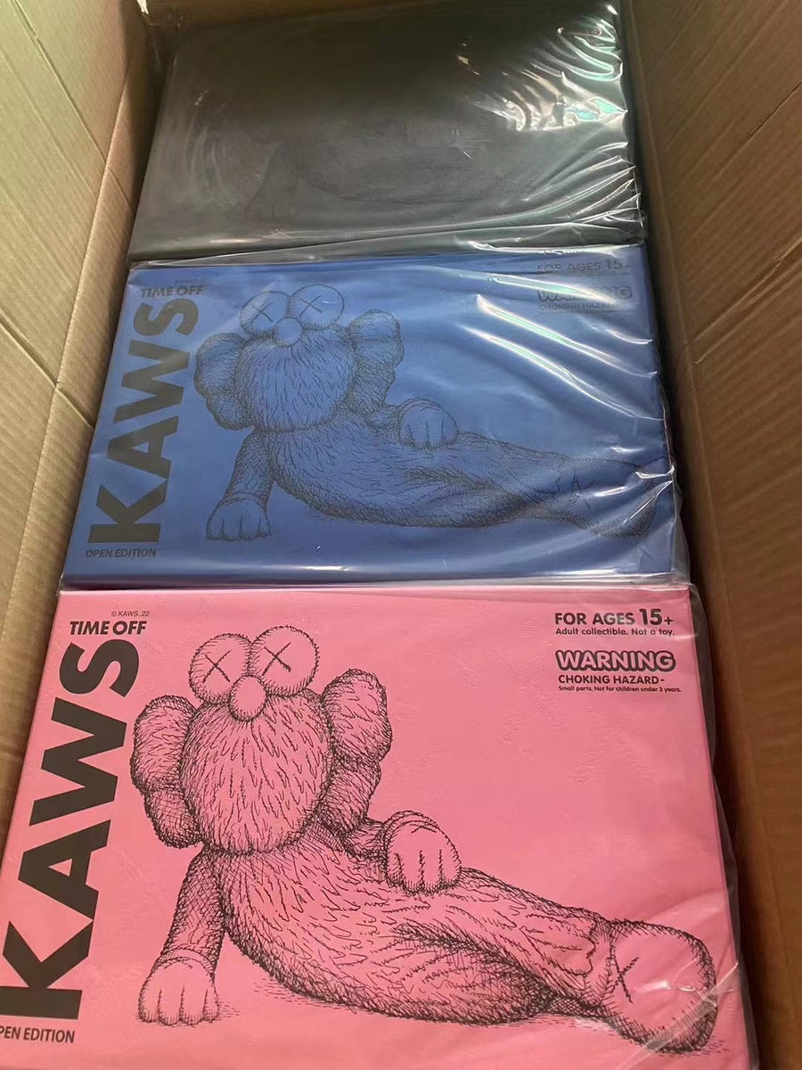 KAWS Time off Vinyl Figure – Designstoresyd